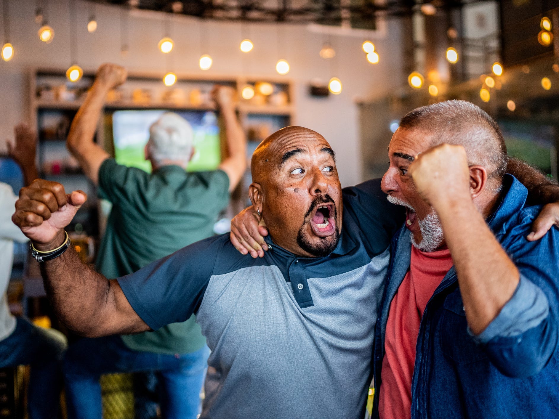 Using apps like FanDuel, Americans are expected to bet $1.39B on Super ...