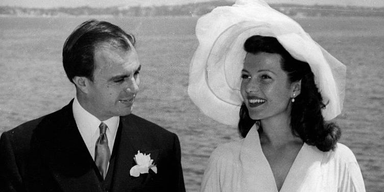 La boda millonaria que convirtió a Rita Hayworth en princesa: un ...