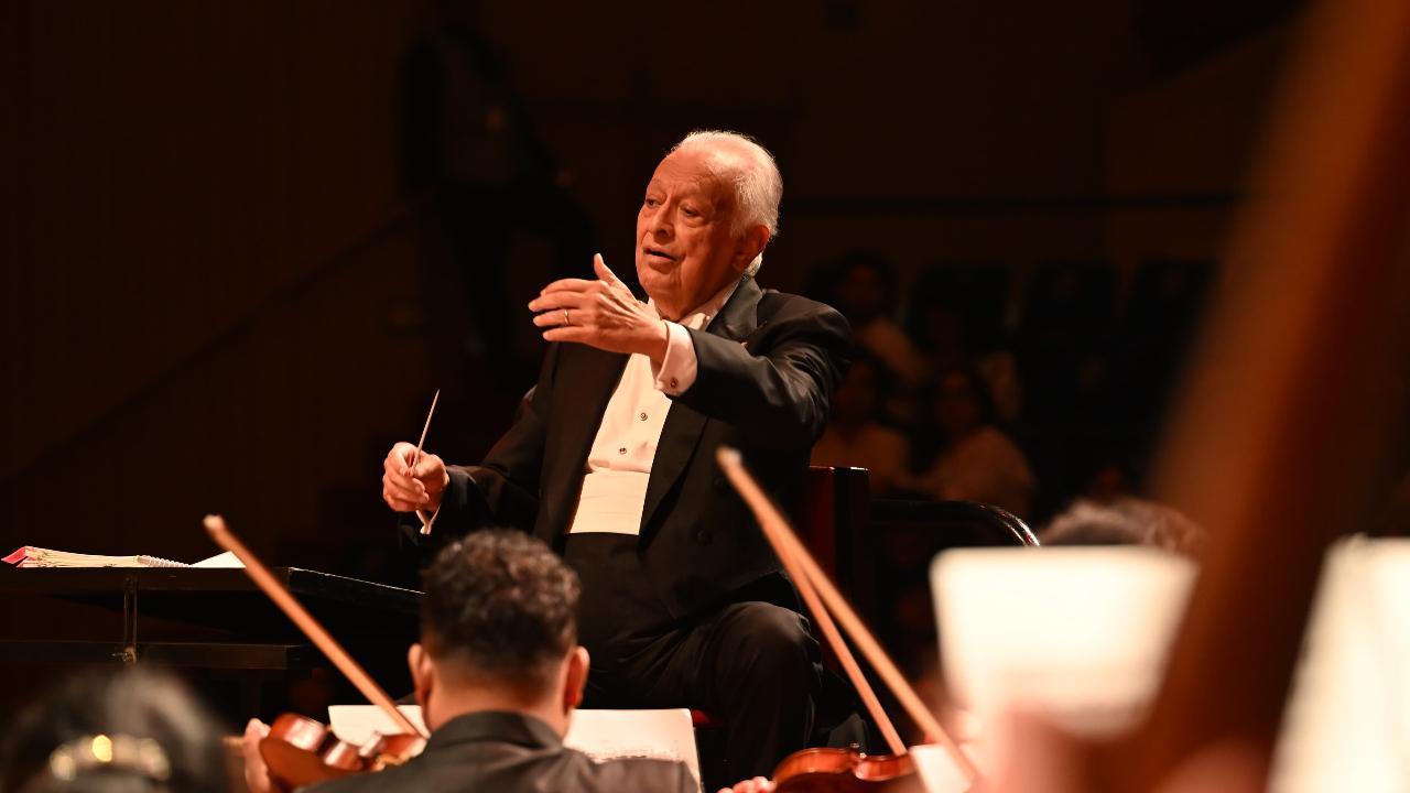 PHOTOS Maestro Zubin Mehta conducts Symphony Orchestra of India at ...