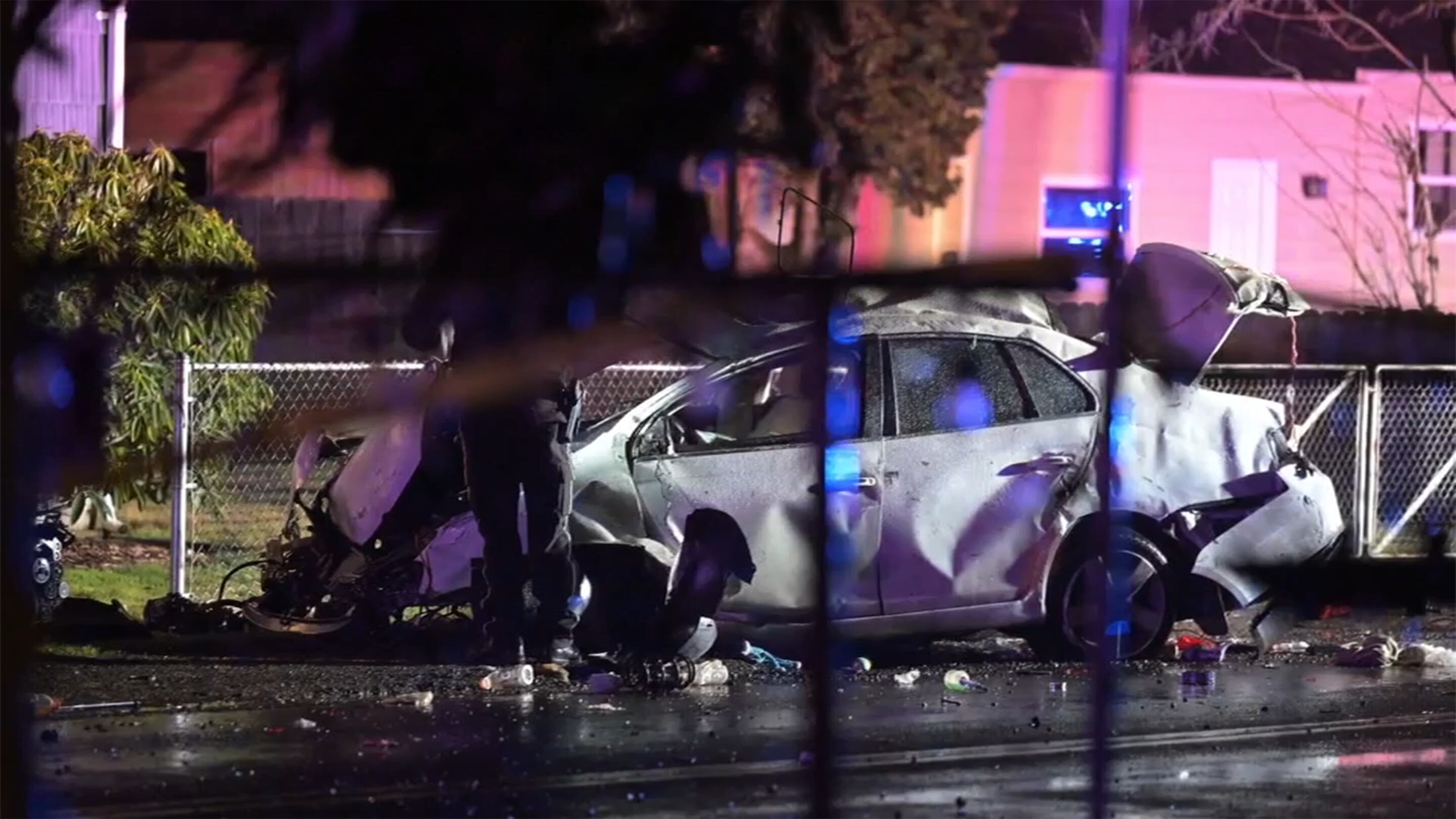 Driver hospitalized after single-car crash in SE Portland