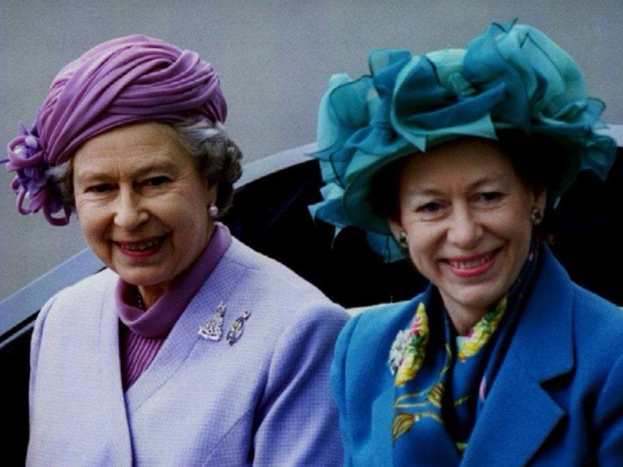 El Reino Unido rinde homenaje a Isabel II con un monumento sin precedentes El Reino Unido rinde homenaje a Isabel II con un monumento sin precedentes