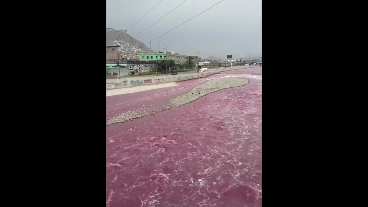 Abnormal red color in Rimac River raises concerns in Lima, Peru