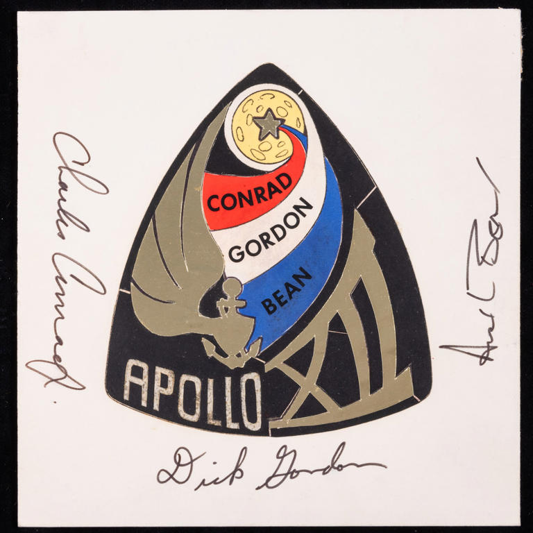 Auction offers Neil Armstrong's reply to NASA engineer's Apollo 11 ...