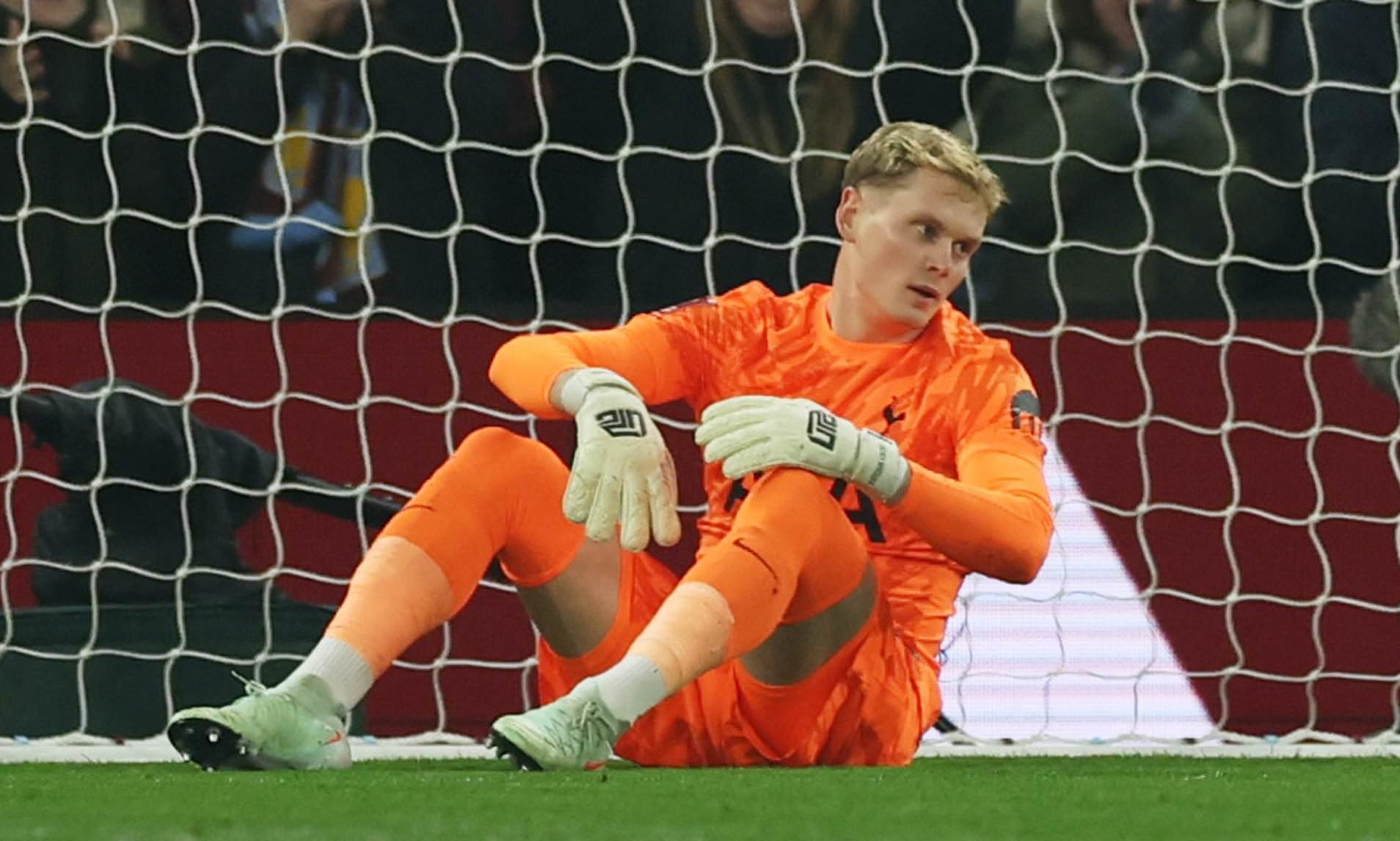 Alan Shearer SLAMS Tottenham goalkeeper Antonin Kinsky for 'howler' as ...