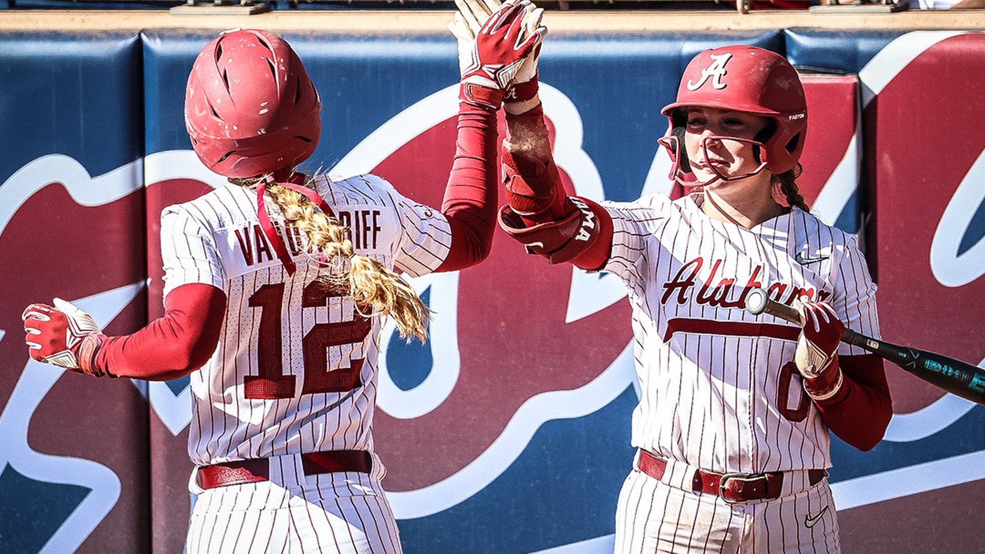 Alabama Softball Offense Returns, But Pitching is Suspect