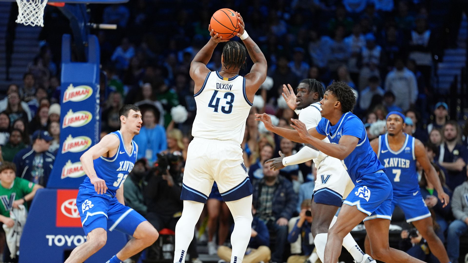 Eric Dixon sparks Villanova’s second-half surge to beat Xavier
