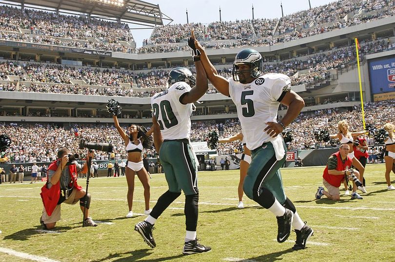 What Philadelphia Eagles numbers are retired and who is in the Hall of ...