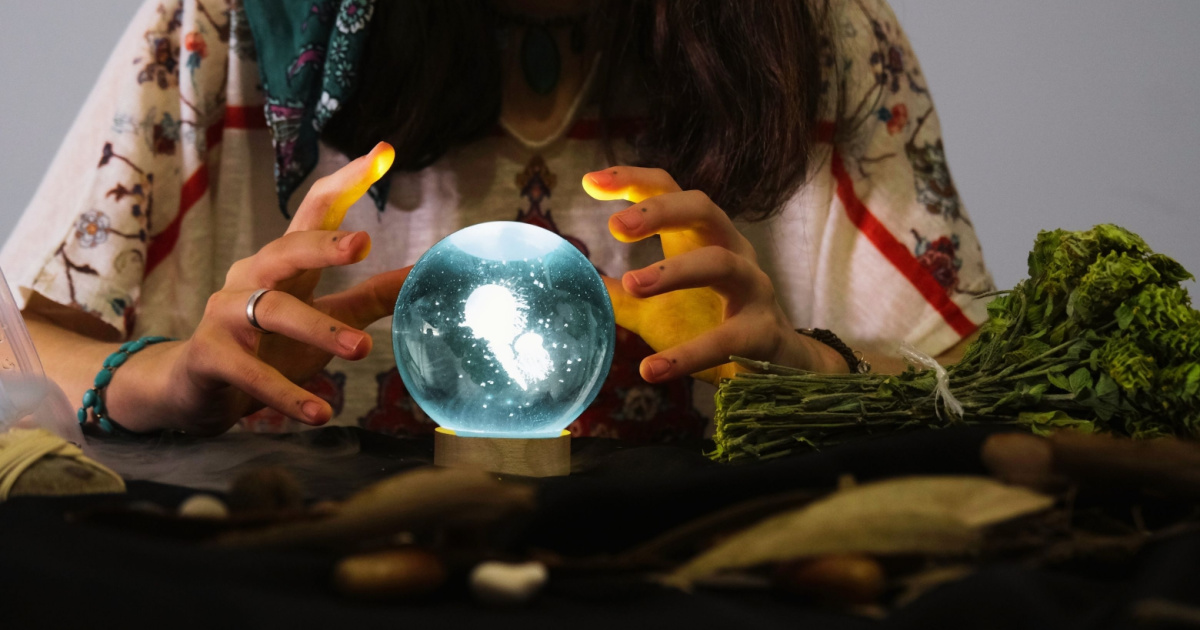 One Hundred Years Ago, Some Predictions Were Made About 2025, And Some ...