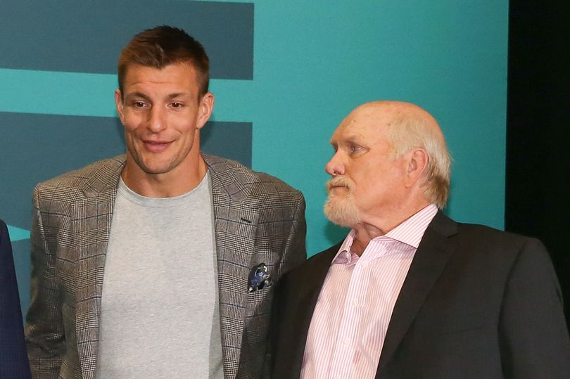 FOX NFL Sunday crew reveal what Terry Bradshaw and Rob Gronkowski are ...