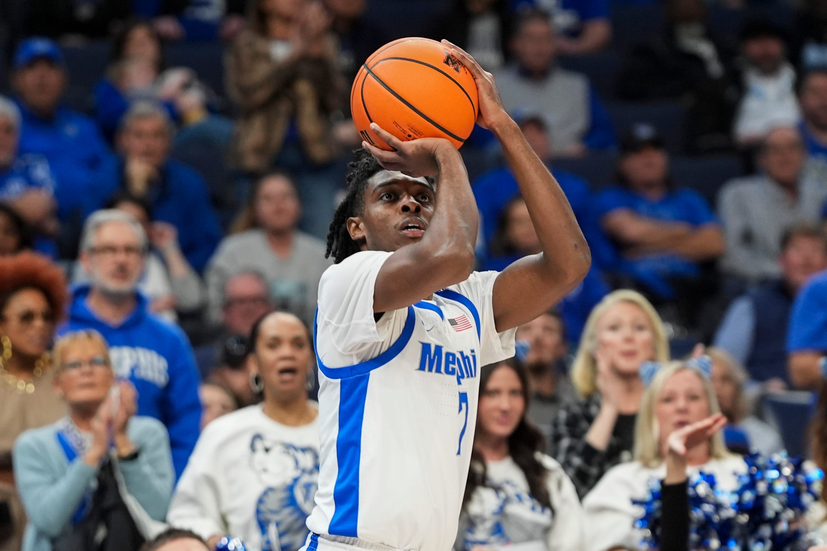 Memphis basketball guard PJ Carter enters the transfer portal
