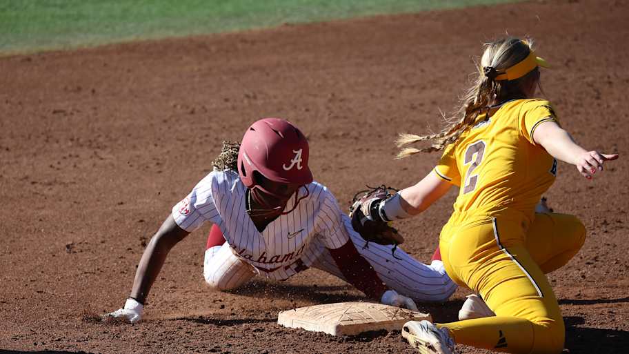 Alabama Freshman Sets New Record In Crimson Tide's Run Rule Victory