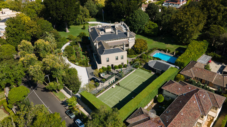 New property price record as Melbourne mansion sells for $150 million