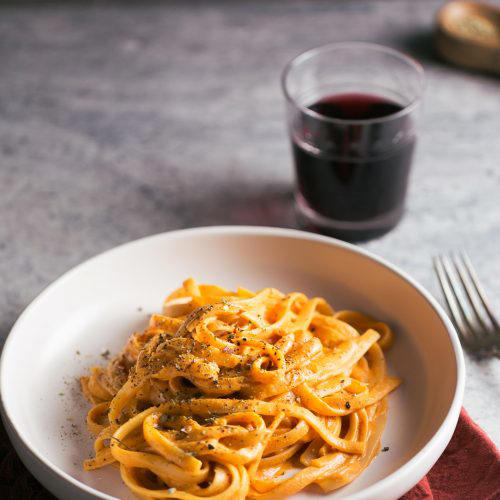 Vegan Vodka Sauce Pasta (Creamy & Dairy-Free)