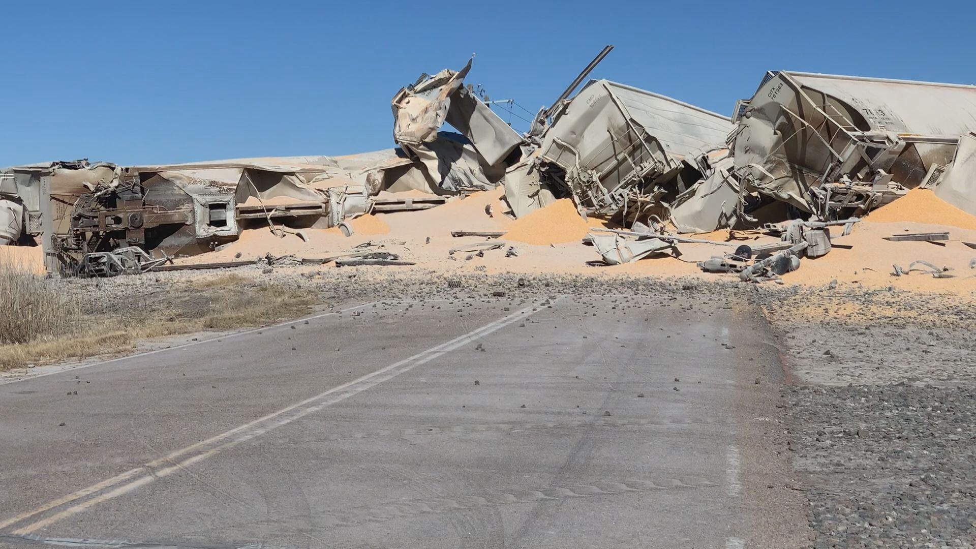 Union Pacific Railroad investigates train derailment east of North Platte