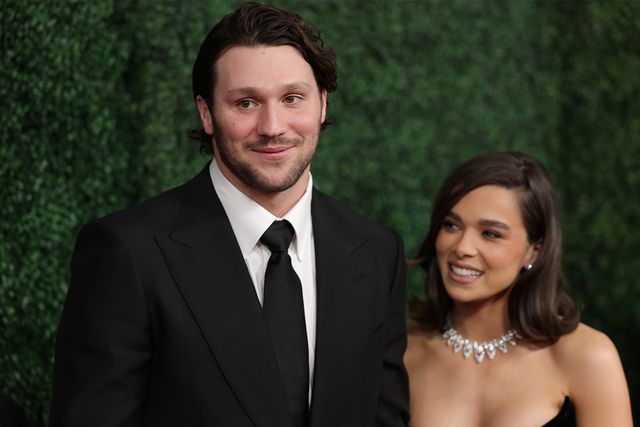 Hailee Steinfeld Makes Rare Comment About Her Engagement to Josh Allen ...