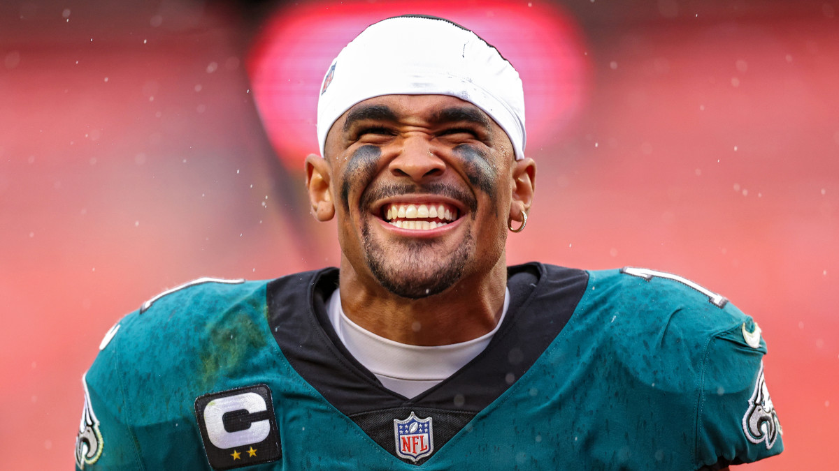 Jalen Hurts Got a Massive Contract Bump From the Philadelphia Eagles ...