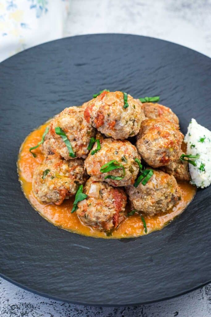 Ricotta Meatballs with Tomato Sauce