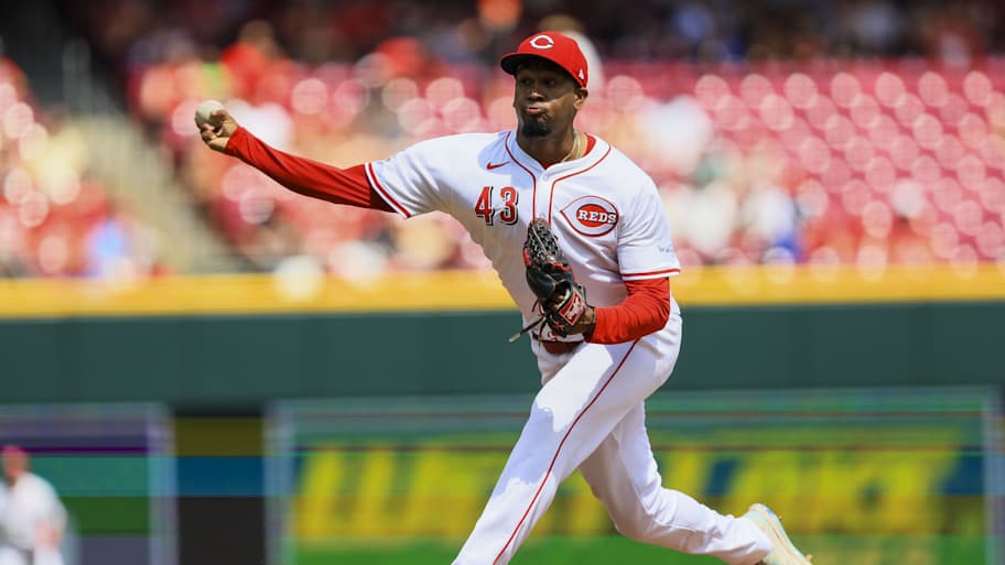 Cincinnati Reds' Closer Alexis Díaz Hopes to be More Consistent in 2025