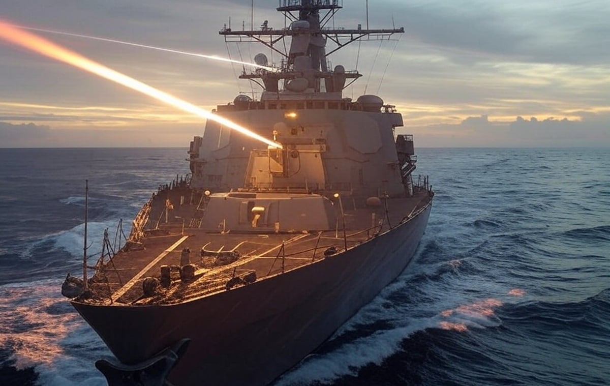 Marinha dos EUA apresenta HELIOS, uma arma laser que nunca fica sem energia
