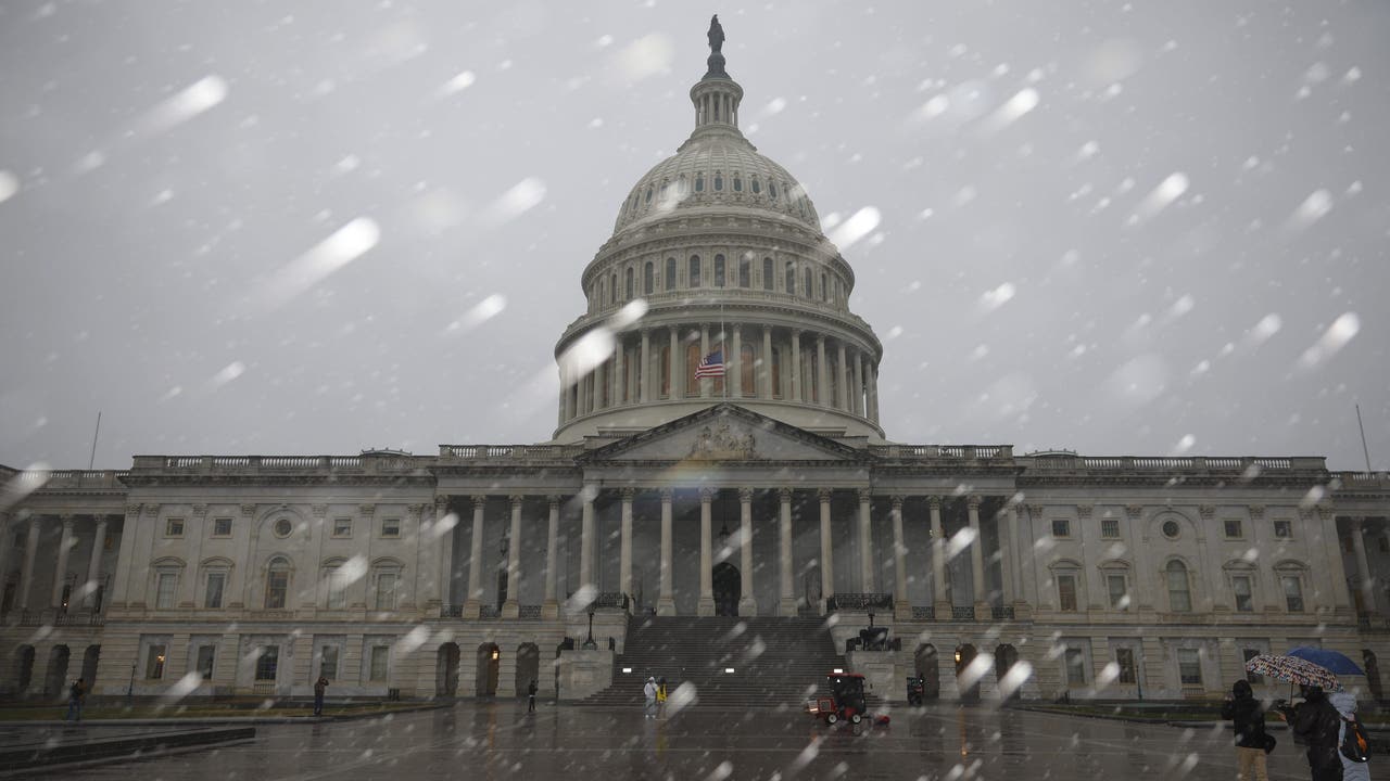 Snow possible for DC area Tuesday, winter storm watches issued