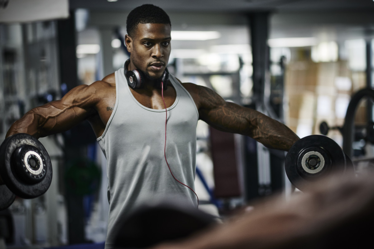 5 Mistakes You're Making While Training Your Shoulders—And How to Fix Them