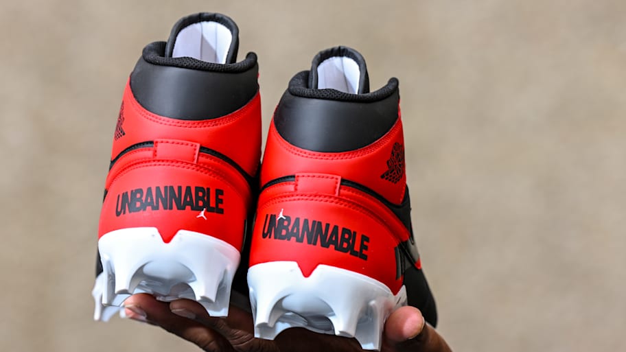 Jalen Hurts Debuts Air Jordan 1 "Unbannable" Cleats in Super Bowl LIX