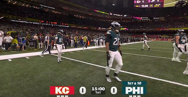 NFL fans slam the 'worst scorebug of all time' as the Super Bowl 2025 ...