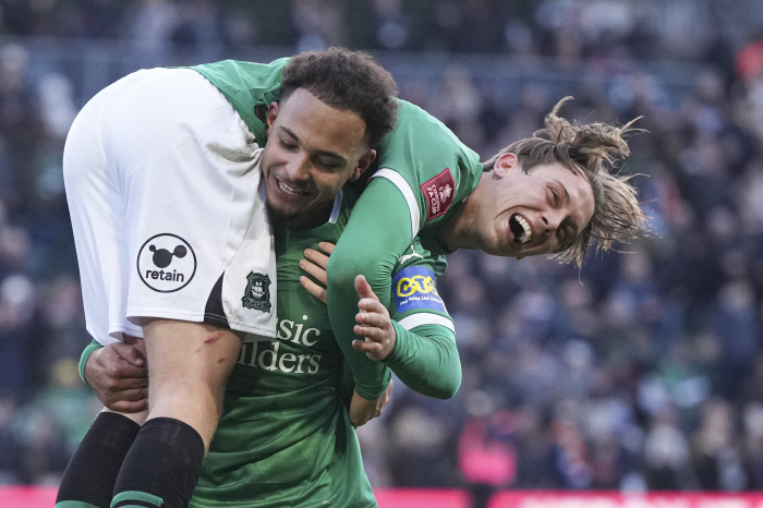 이딴게 EPL 1위팀? 리버풀 '2부리그 꼴지팀'에 충격패 FA컵 탈락!…플리머스 하자드 선방쇼