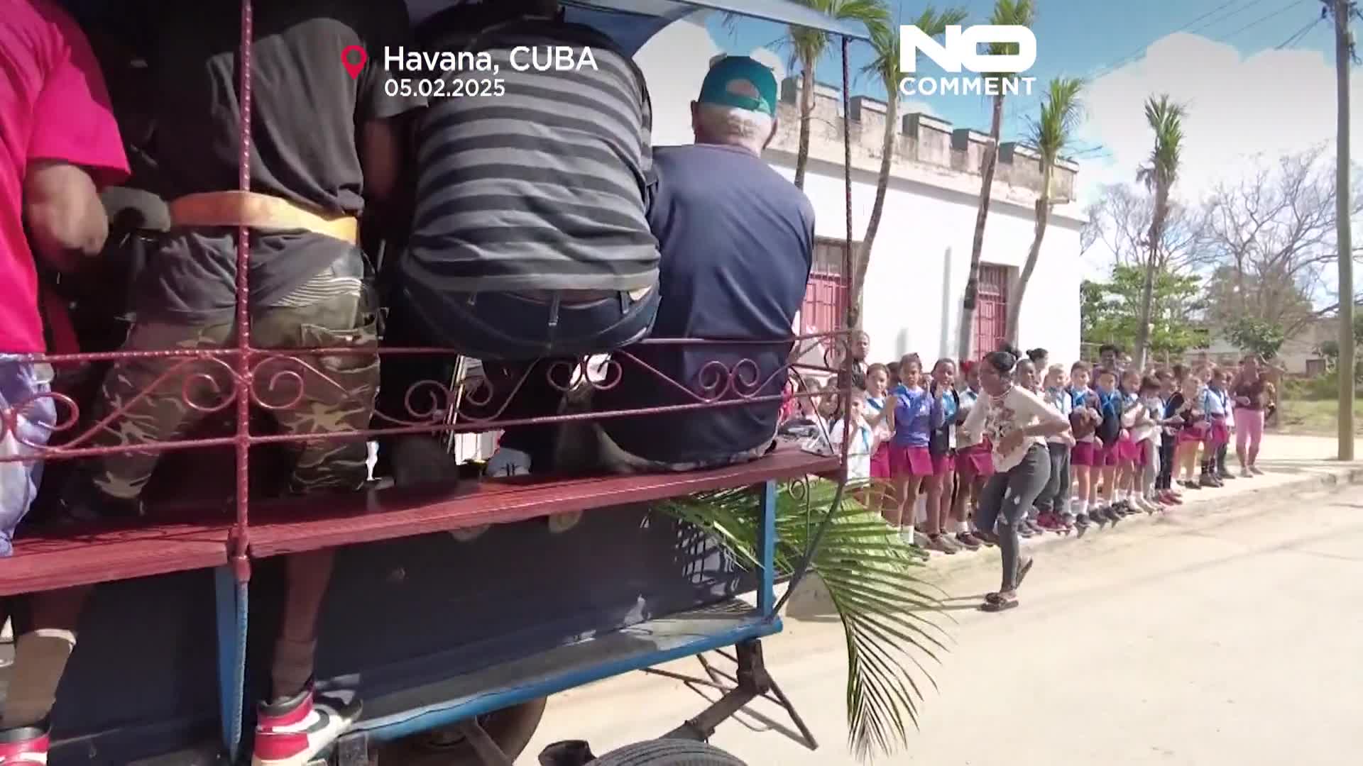 NO COMMENT: Simular la muerte para celebrar la vida en Cuba