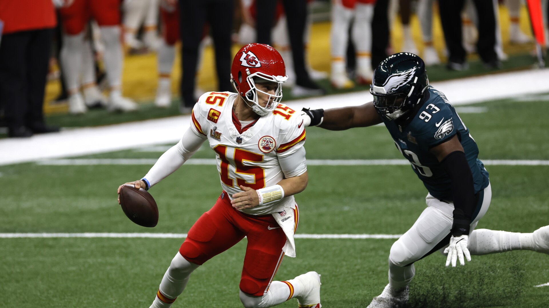 Chiefs go three-and-out after Eagles score, Philadelphia leads 7-0