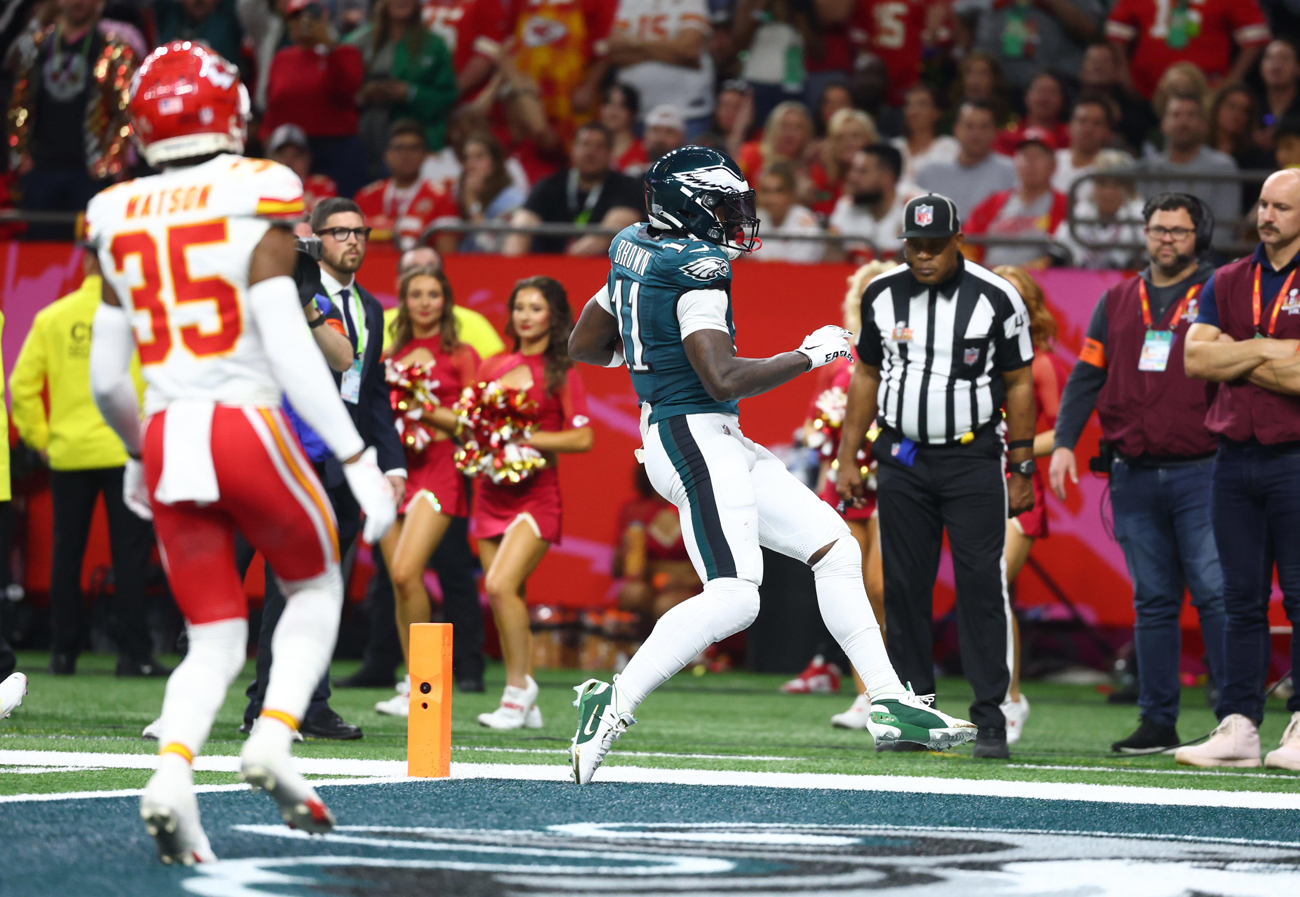 Analysis: Jalen Hurts, Eagles defense bury Chiefs in Super Bowl, usher ...