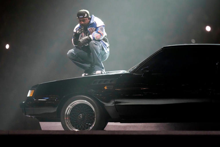 Kendrick Lamar’s Drake-baiting was a smokescreen – his Super Bowl show ...