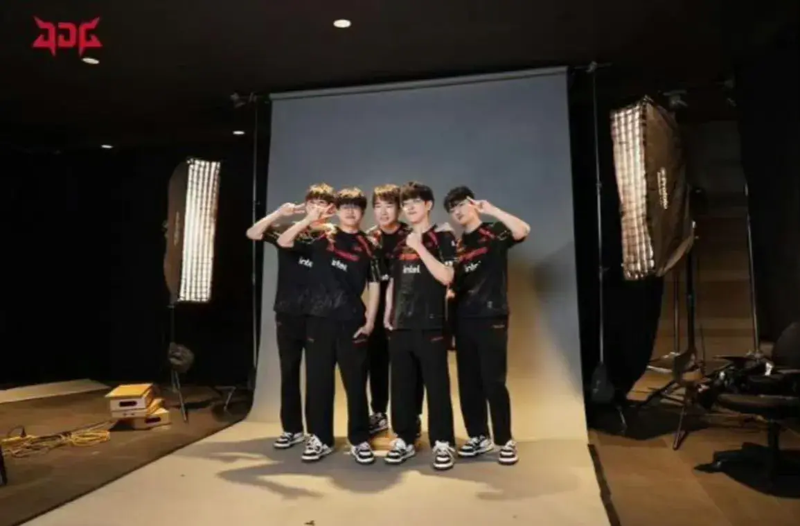 XUN全场评分4.0，三次被抢龙！LPL最离谱打野诞生！BLG前瞻性敏锐