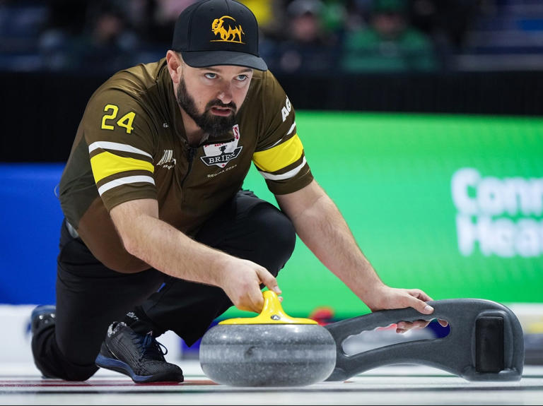 Team Carruthers wins its second consecutive Manitoba men's curling ...