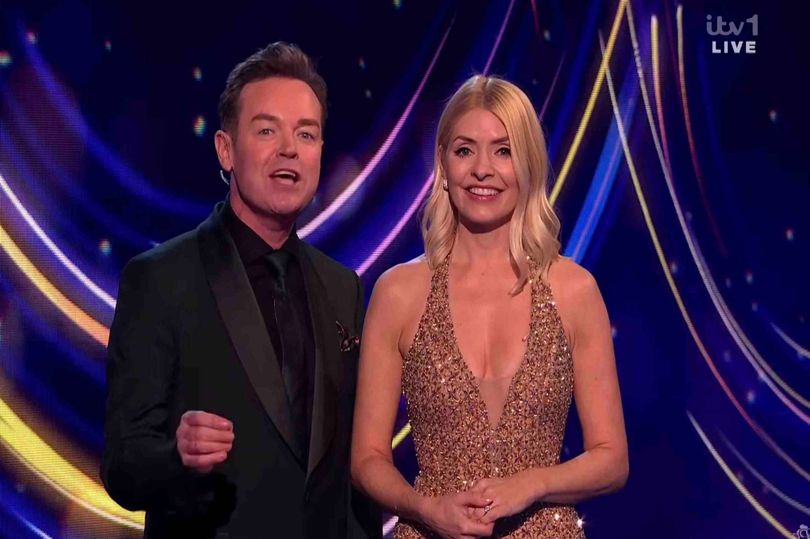 Dancing on Ice fans shocked at Stephen Mulhern's 'inappropriate joke on ...