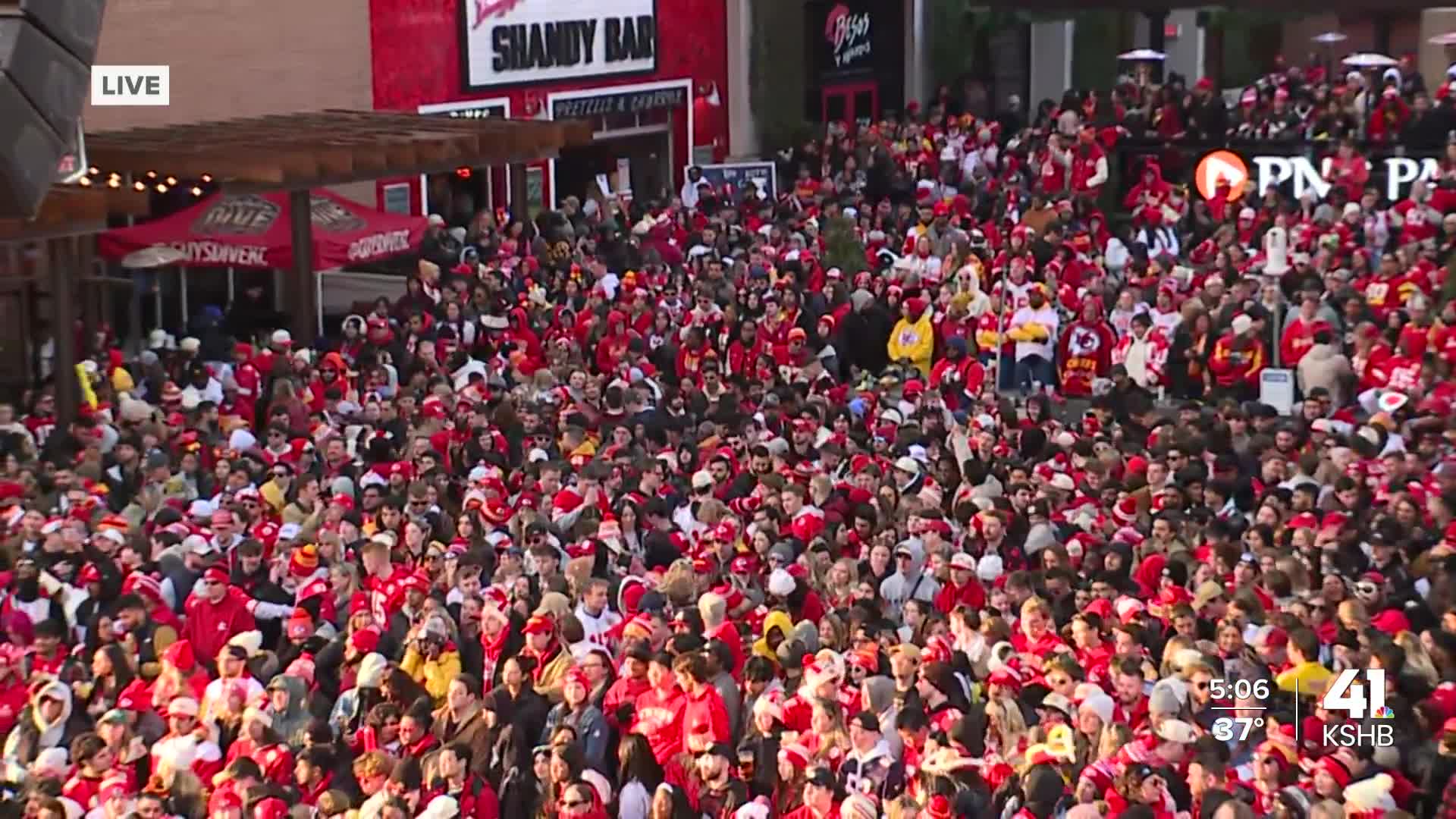 JuYeon Kim reports from KC Live! less than an hour before kickoff