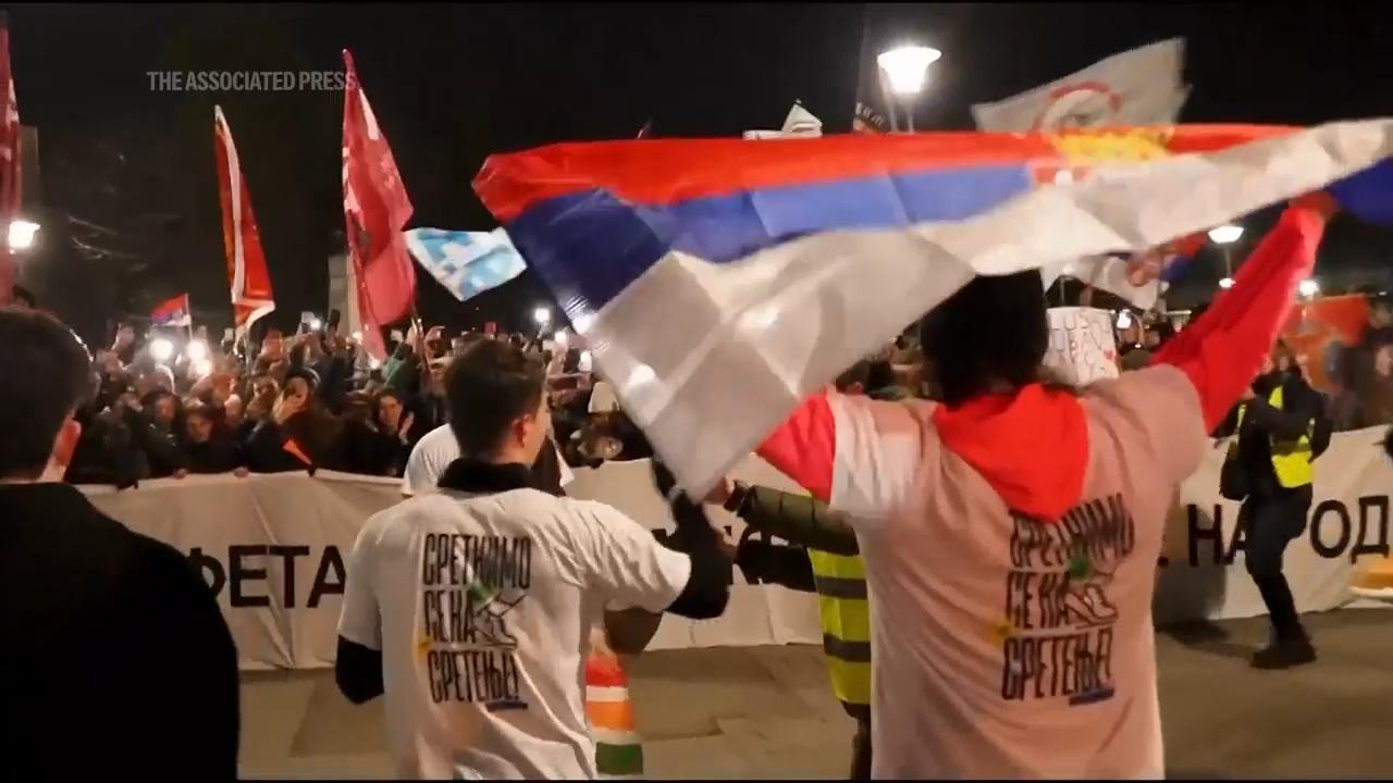 Serbian students continue blockade of bridges in Belgrade following ...