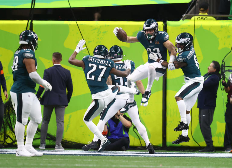 Eagles 2025 depth chart: Is a Super Bowl star changing positions after ...