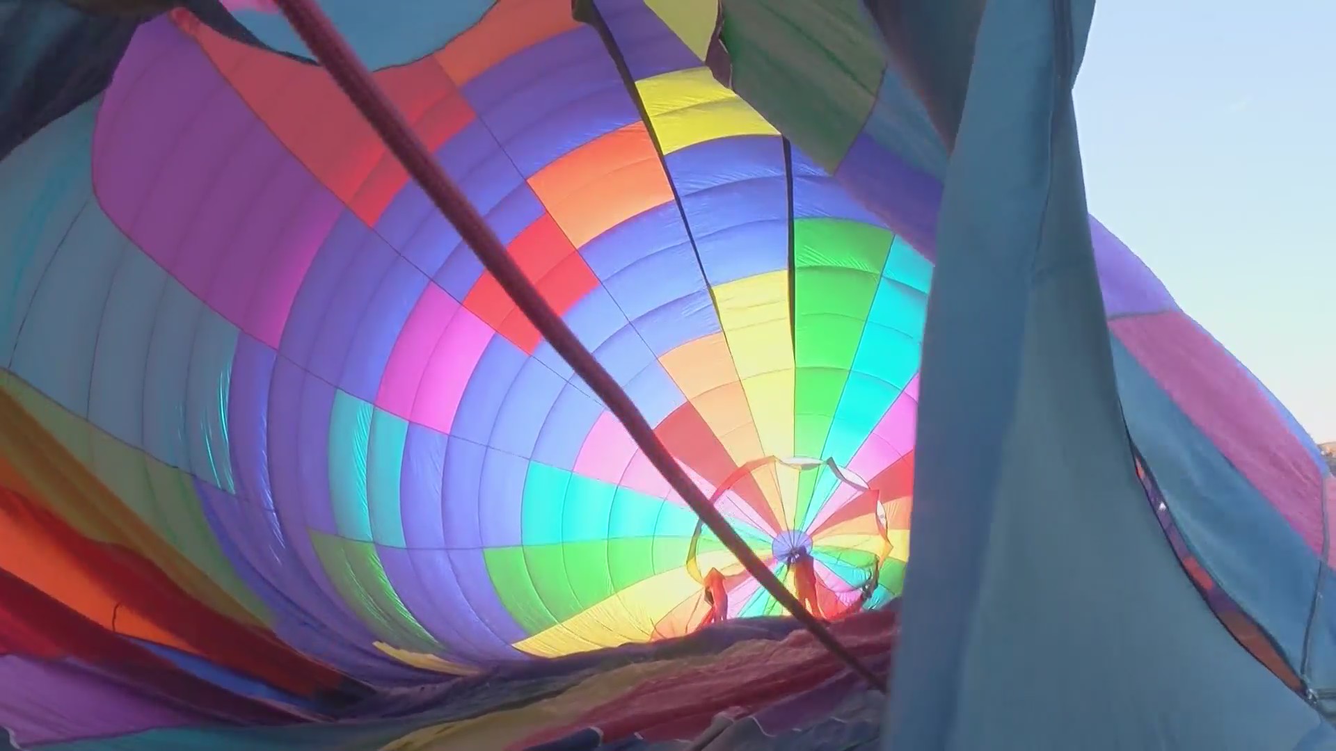 'Friends and Lovers Balloon Rally' paints Rio Rancho skies