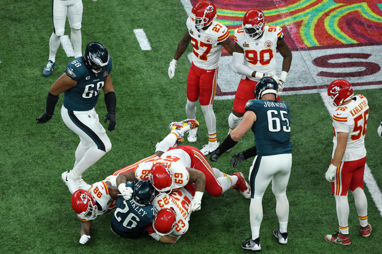 In photos: Highlights from Super Bowl 2025 game and Kendrick Lamar's ...