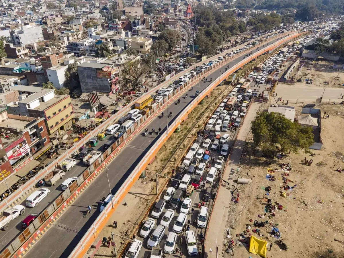 World's biggest traffic jam: 300 km congestions choke roads to Maha ...