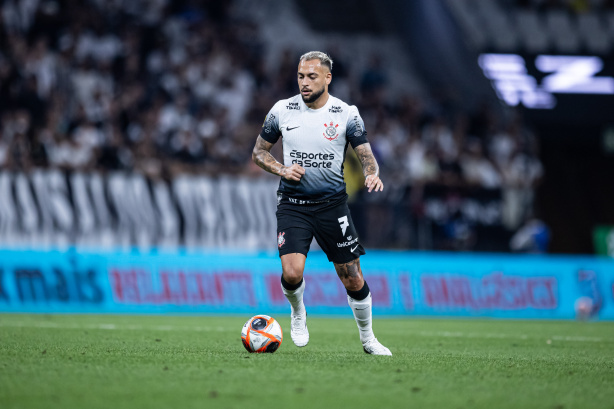 Maycon recebe primeiros minutos em campo após longa recuperação no ...