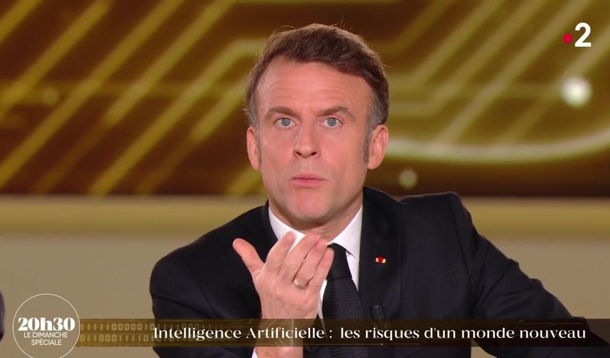 Elle a osé : Emmanuel Macron, visage fermé devant une journaliste de 32 ...