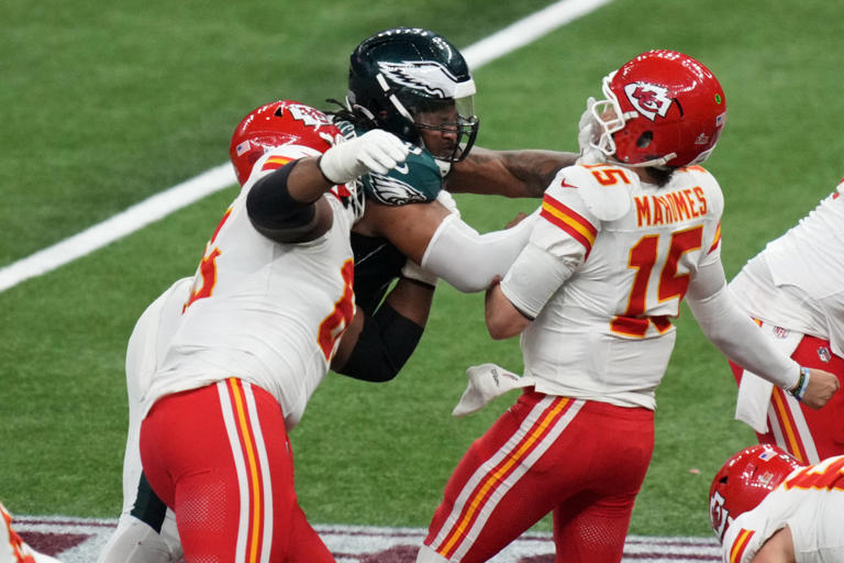 Chiefs Treating Patrick Mahomes Differently After Super Bowl Collapse