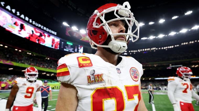 Hall of Fame quarterback hoping Travis Kelce returns to Chiefs instead ...