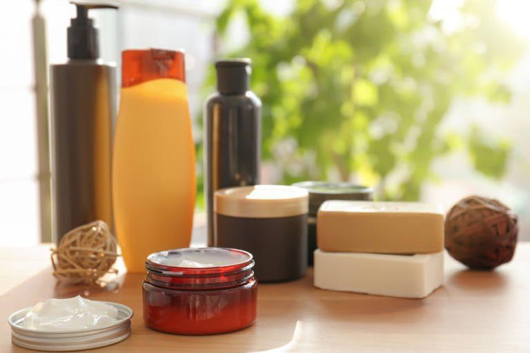 Hims & Hers stock price target according to the C&H pattern