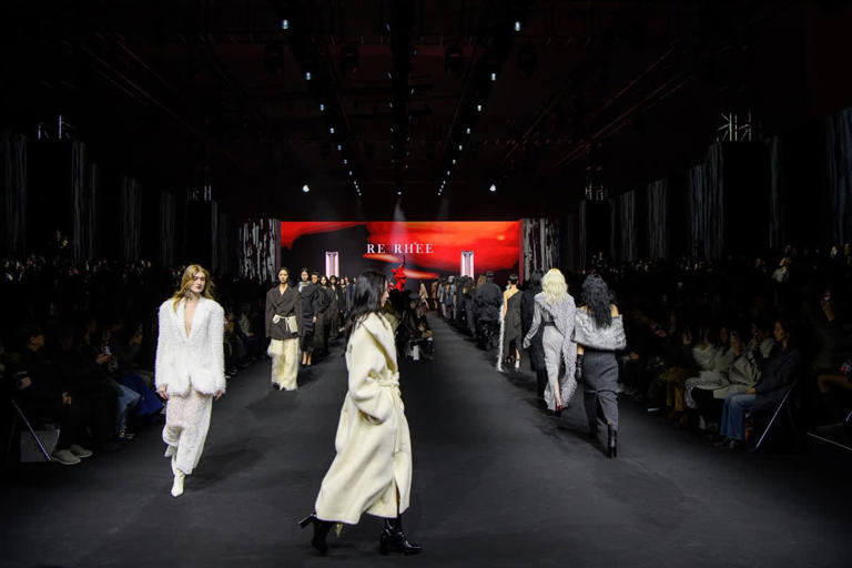 리이(RE RHEE), 2025 F/W 서울패션위크 컬렉션 성료…클래식과 현대적 감각의 조화