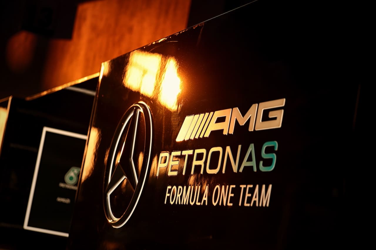 F1 | Mercedes, prima accensione per la W16 di Antonelli e Russell [VIDEO]