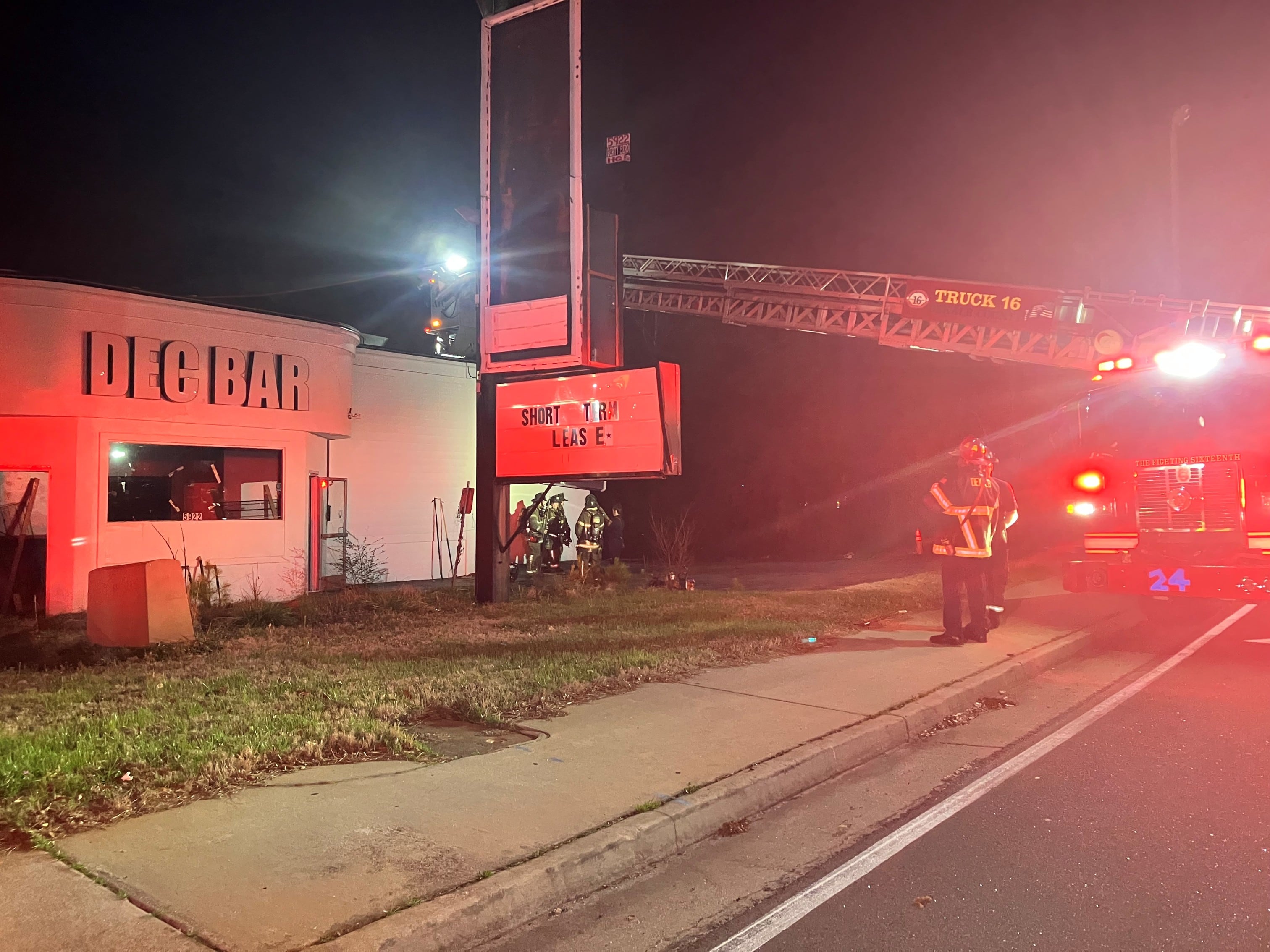 Firefighters, police respond to fire at abandoned DeKalb County sports bar