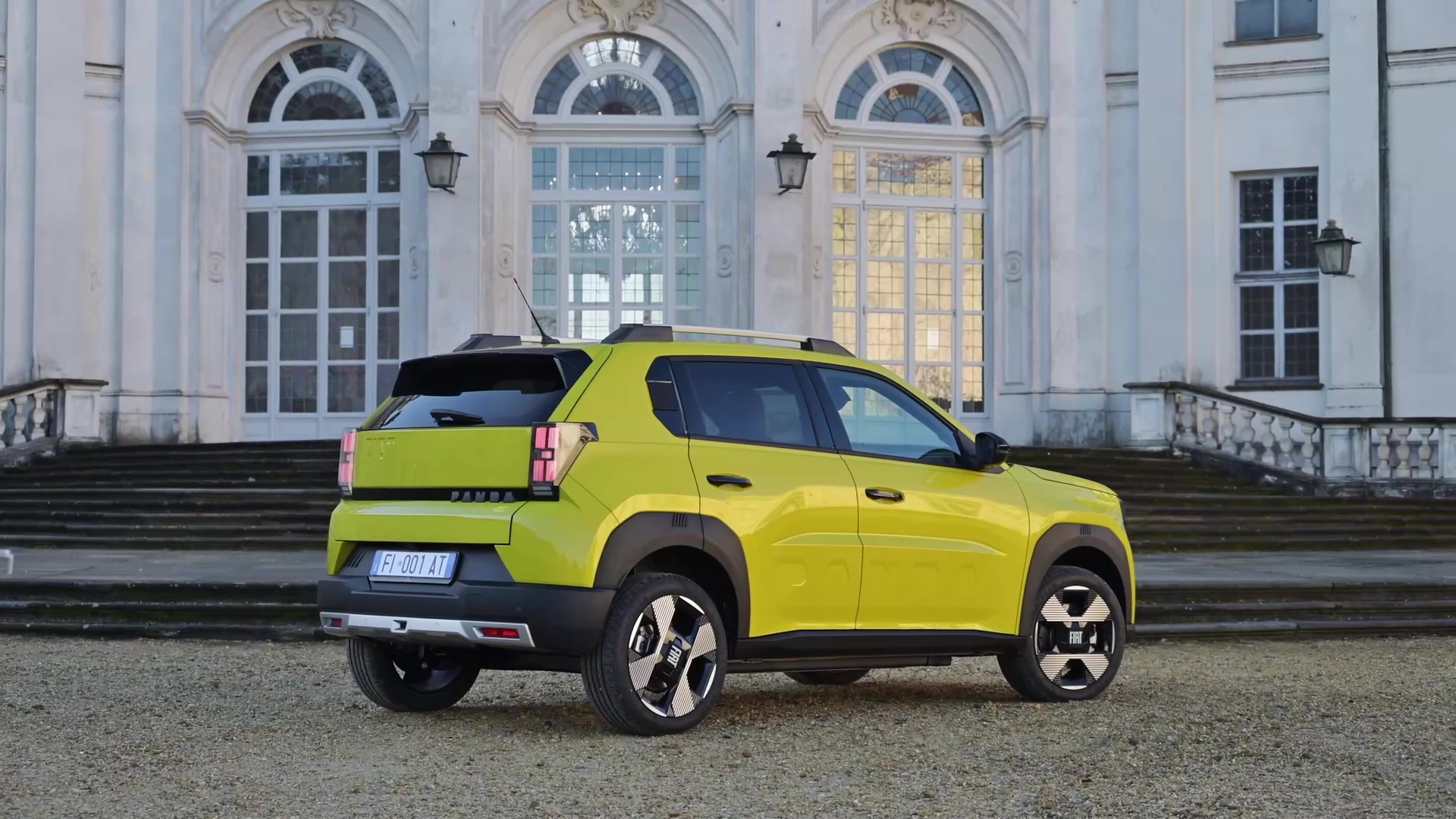 Der neue Fiat Grande Panda - Die Ausstattungsversionen des Fiat Grande ...